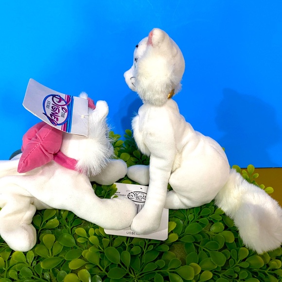 Disney | Toys | Disney Store Nwt Vtg 9s Aristocats Collectible Marie ...